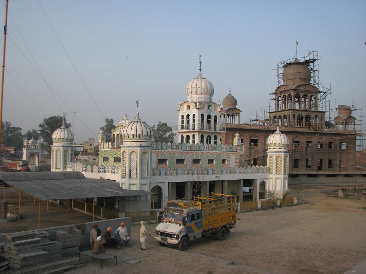 Gurdwara Sri Damdama Sahib Dehlon | Discover Sikhism