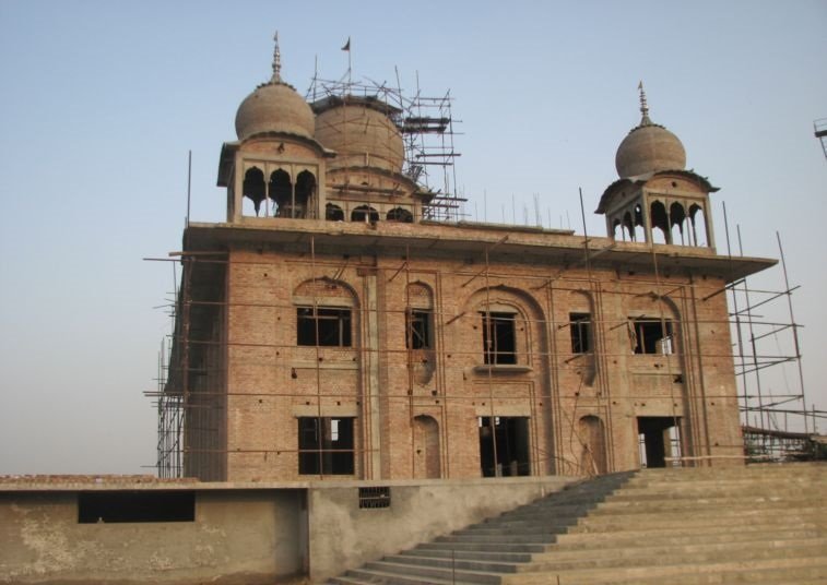 Gurdwara Sri Damdama Sahib Dehlon | Discover Sikhism